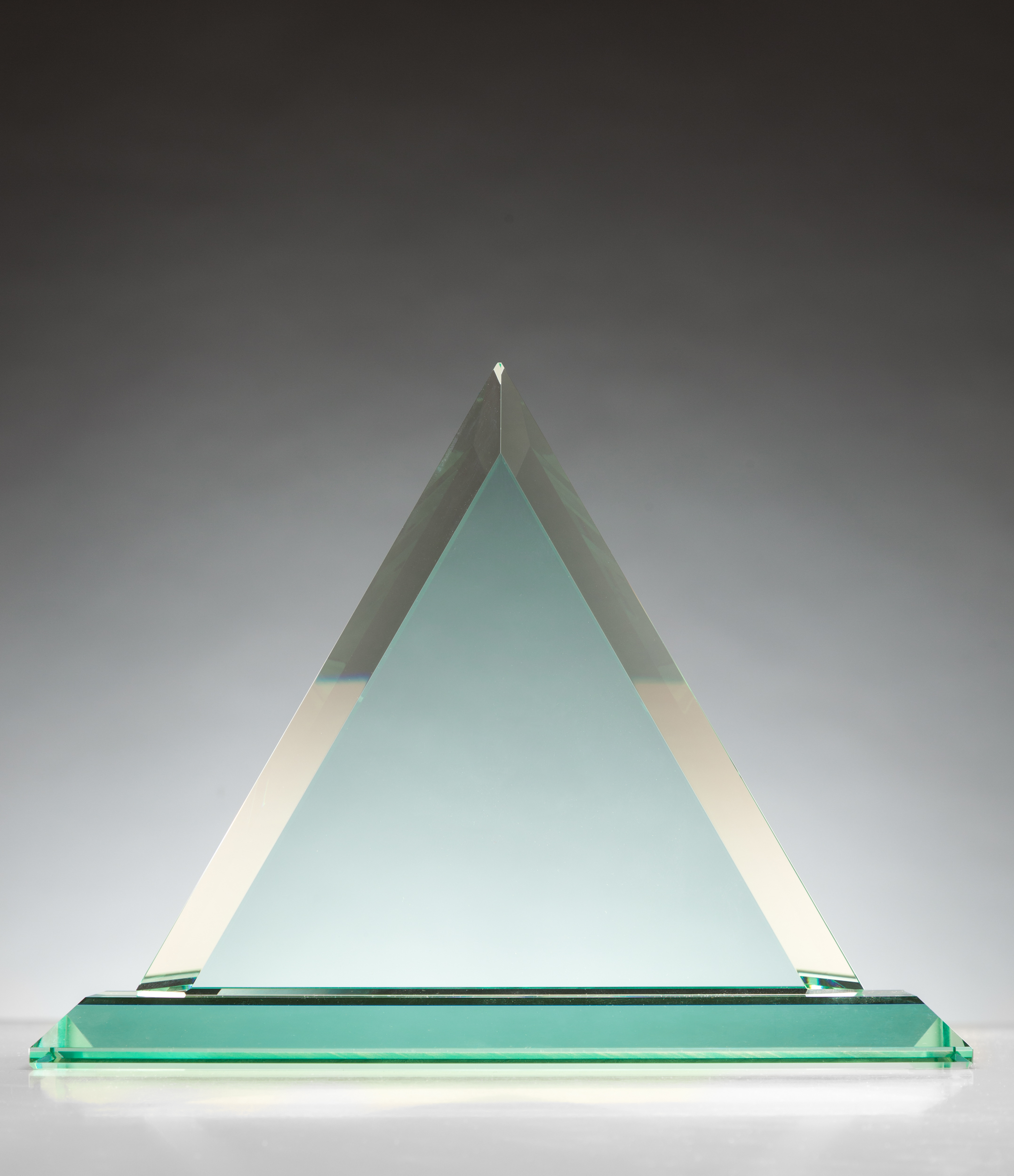 Triangle 8" x 1/2" Beveled: Glassplax