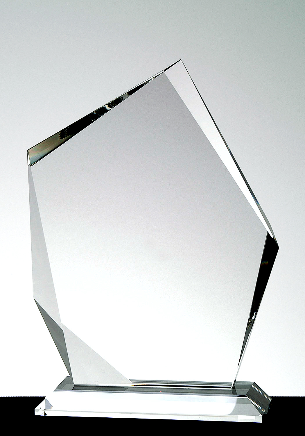 Summit 8.75", Optical Crystal- Includes Base: Glassplax